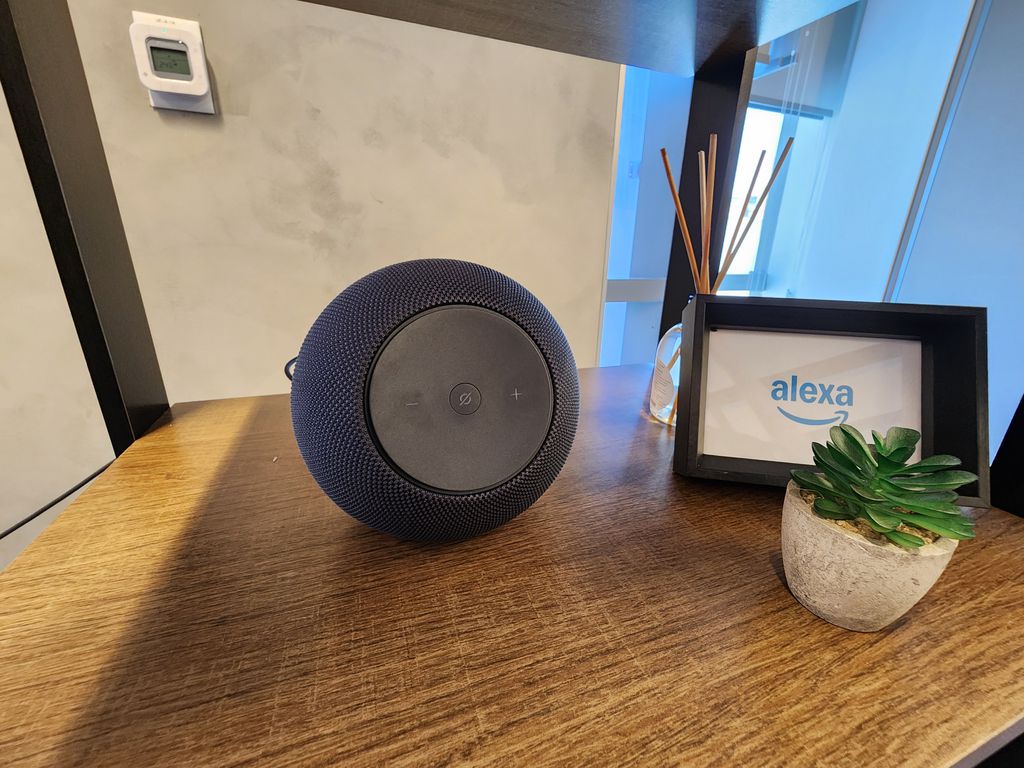 Comandos da Alexa que facilitam ouvir música e escolher filmes em ...